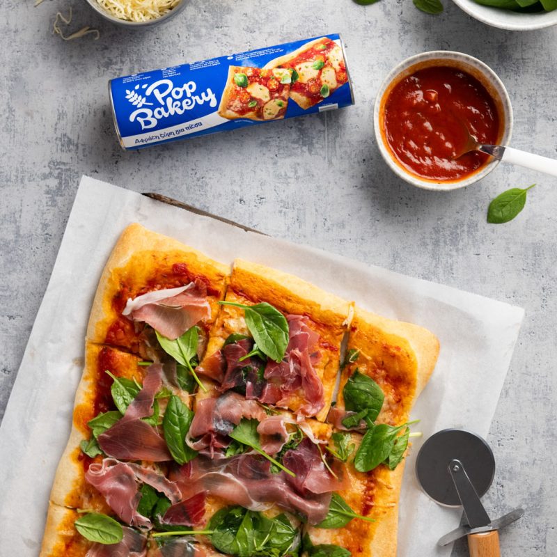 Pizza with prosciutto and mozzarella - Pop Bakery by Cérélia